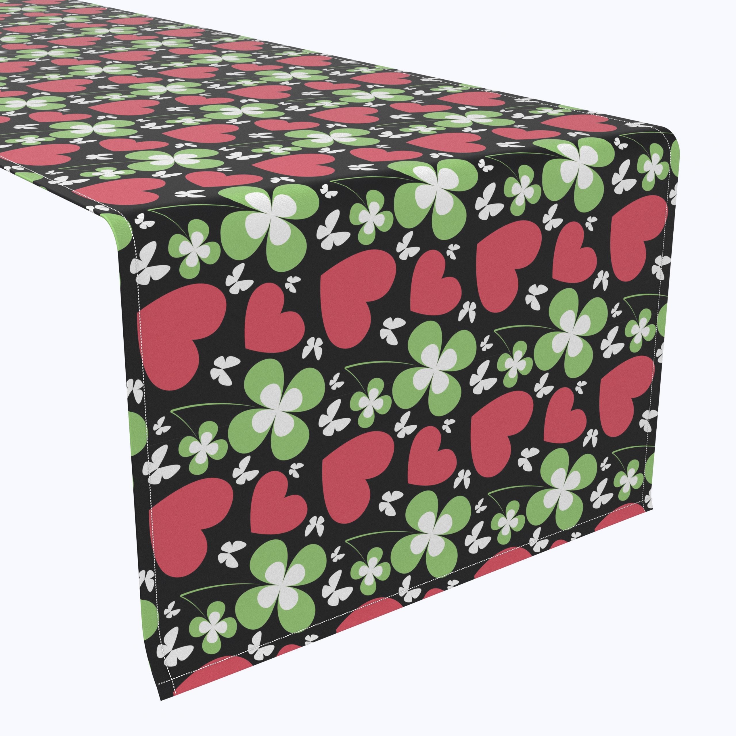 Heart Meets Clover Runners – Tablecloth.com